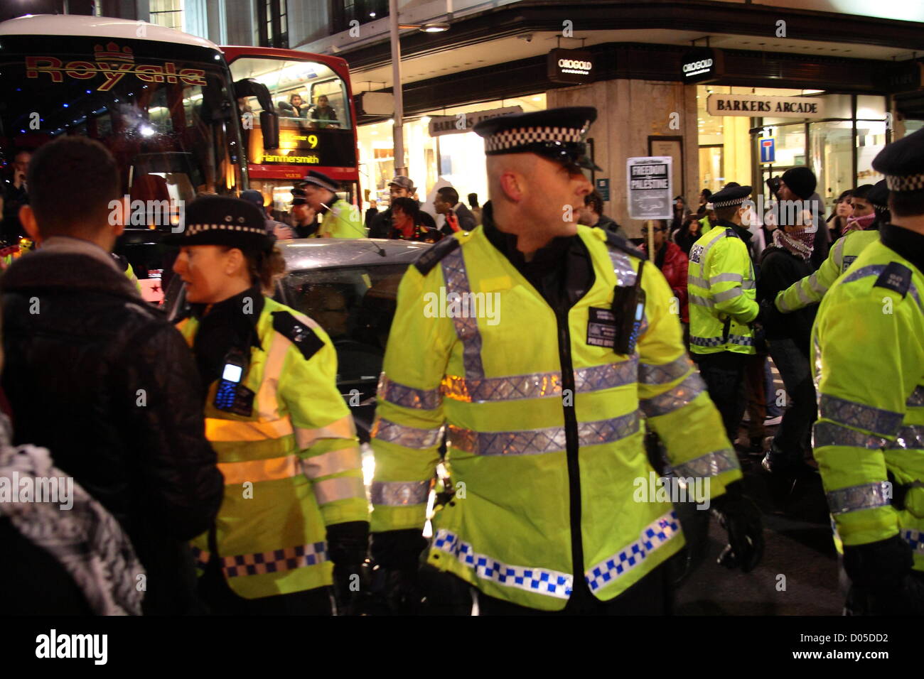 Saturday 17th November 2012, Israeli Embassy London protest. Around ...