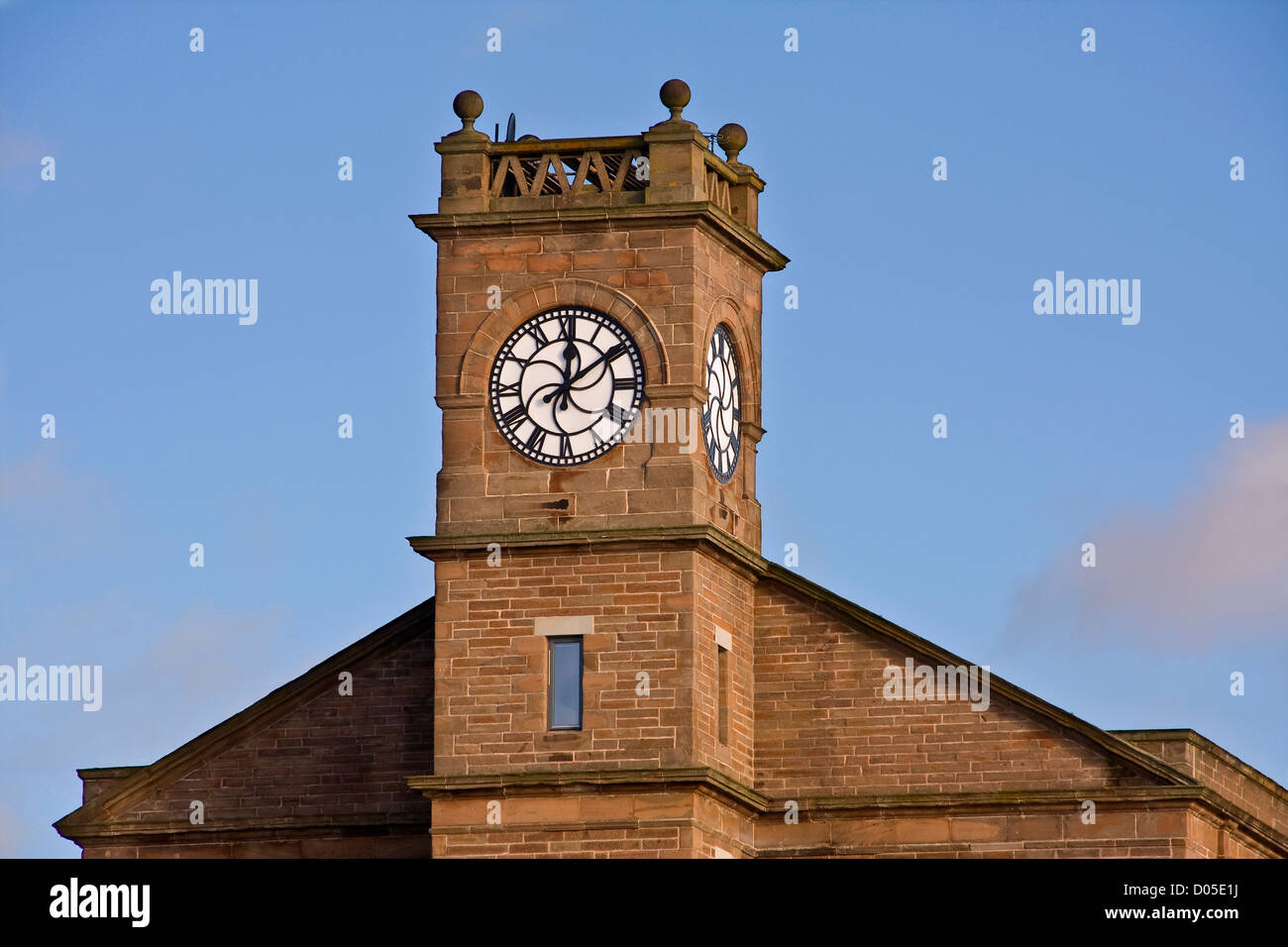 12 hour clock hi-res stock photography and images - Alamy