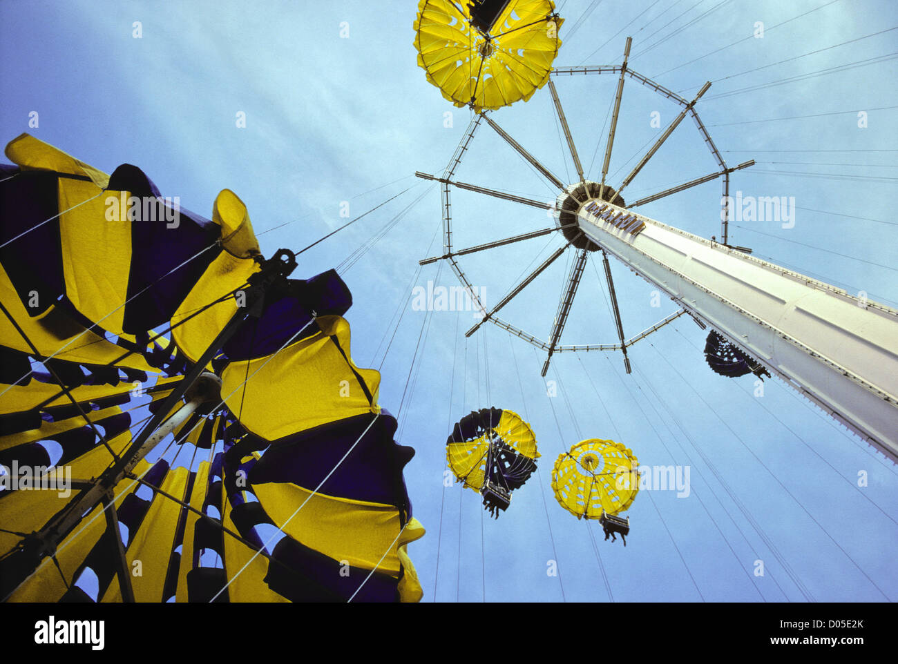 Parachute Ride, Six Flags Over Georgia, circa 1983 Stock Photo - Alamy