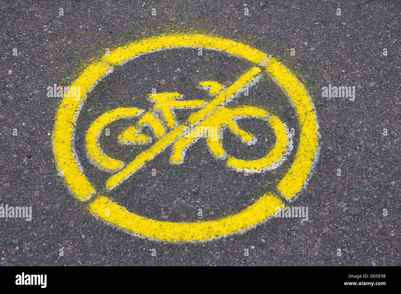 No Bicycle sign on pavement Stock Photo - Alamy