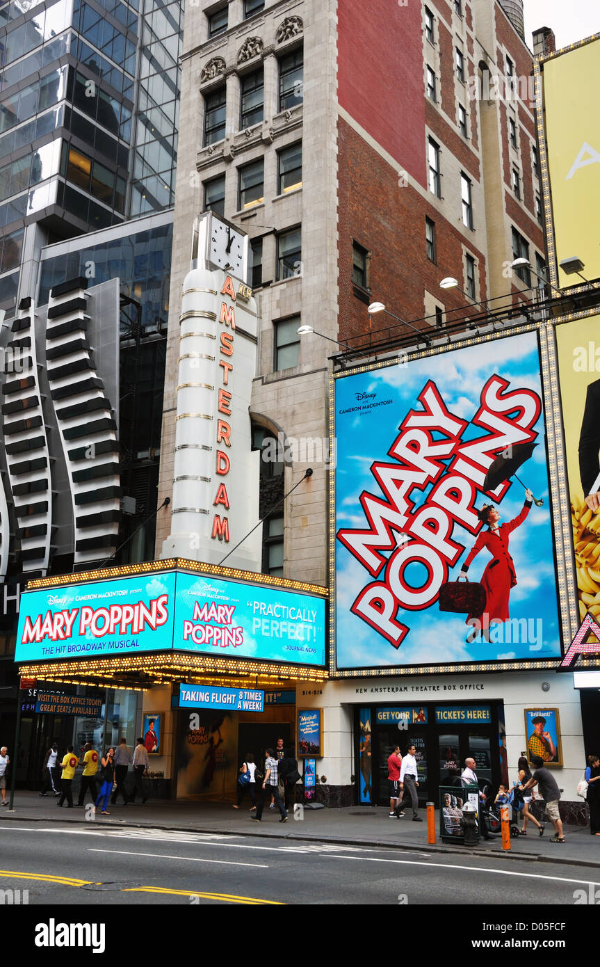 Mary poppins poster hi-res stock photography and images - Alamy