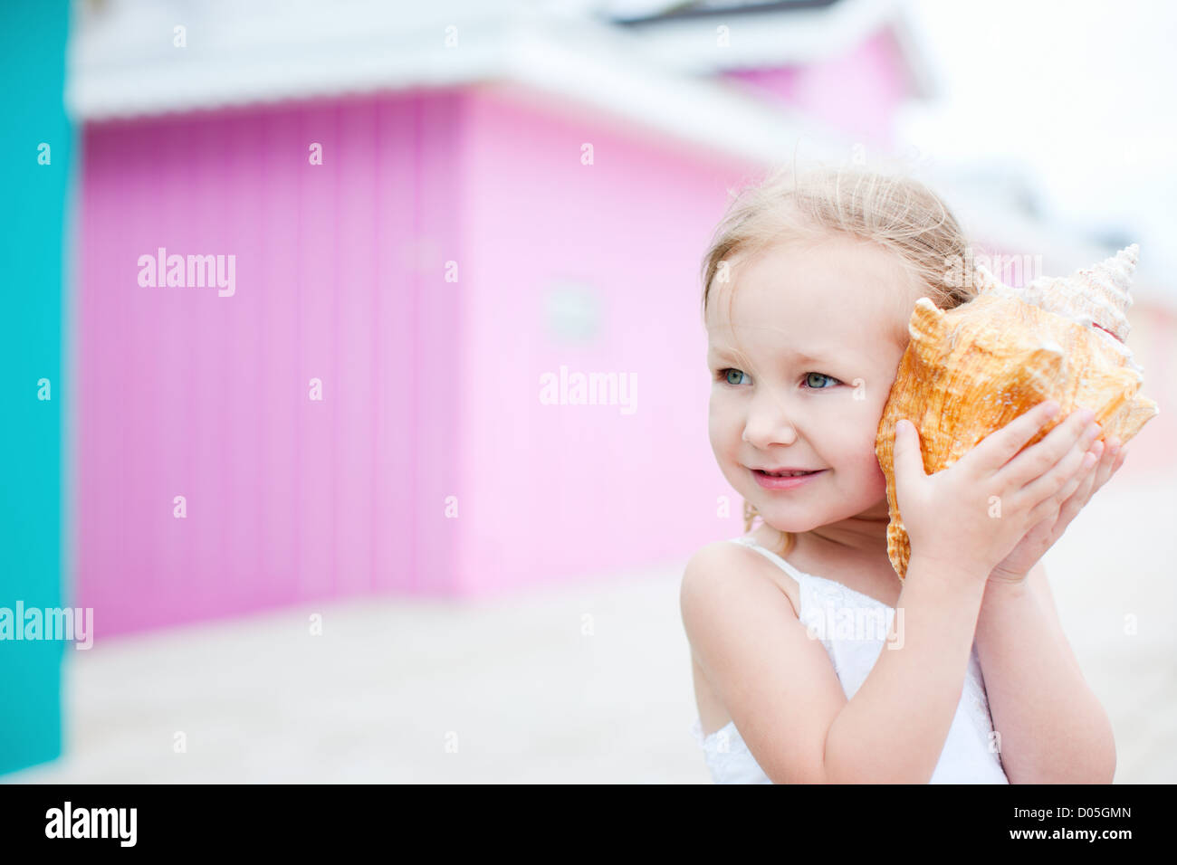 Seashell and child hi-res stock photography and images - Alamy
