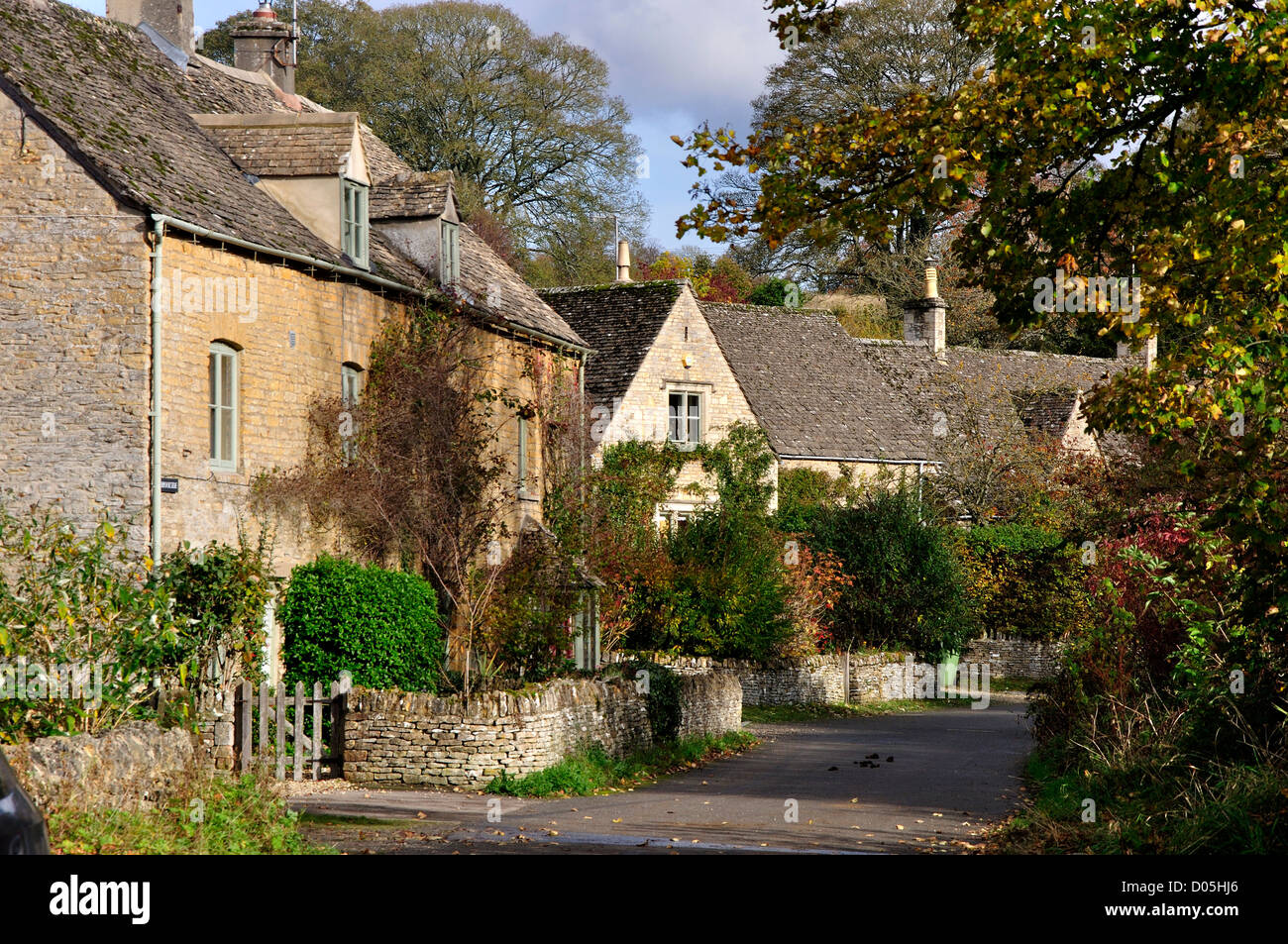 A view of Upper Slaughter village, Gloucestershire, Cotswolds, UK ...