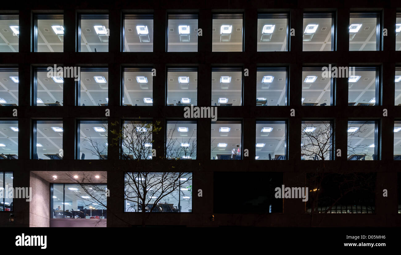 Work night architecture hi-res stock photography and images - Alamy