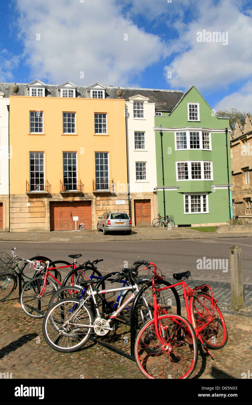 Oriel Square and bicycles Oxford Oxfordshire England UK Stock Photo - Alamy