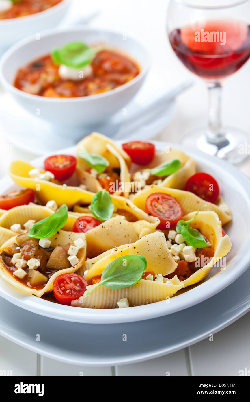 Italian food red wine pasta hi-res stock photography and images - Alamy