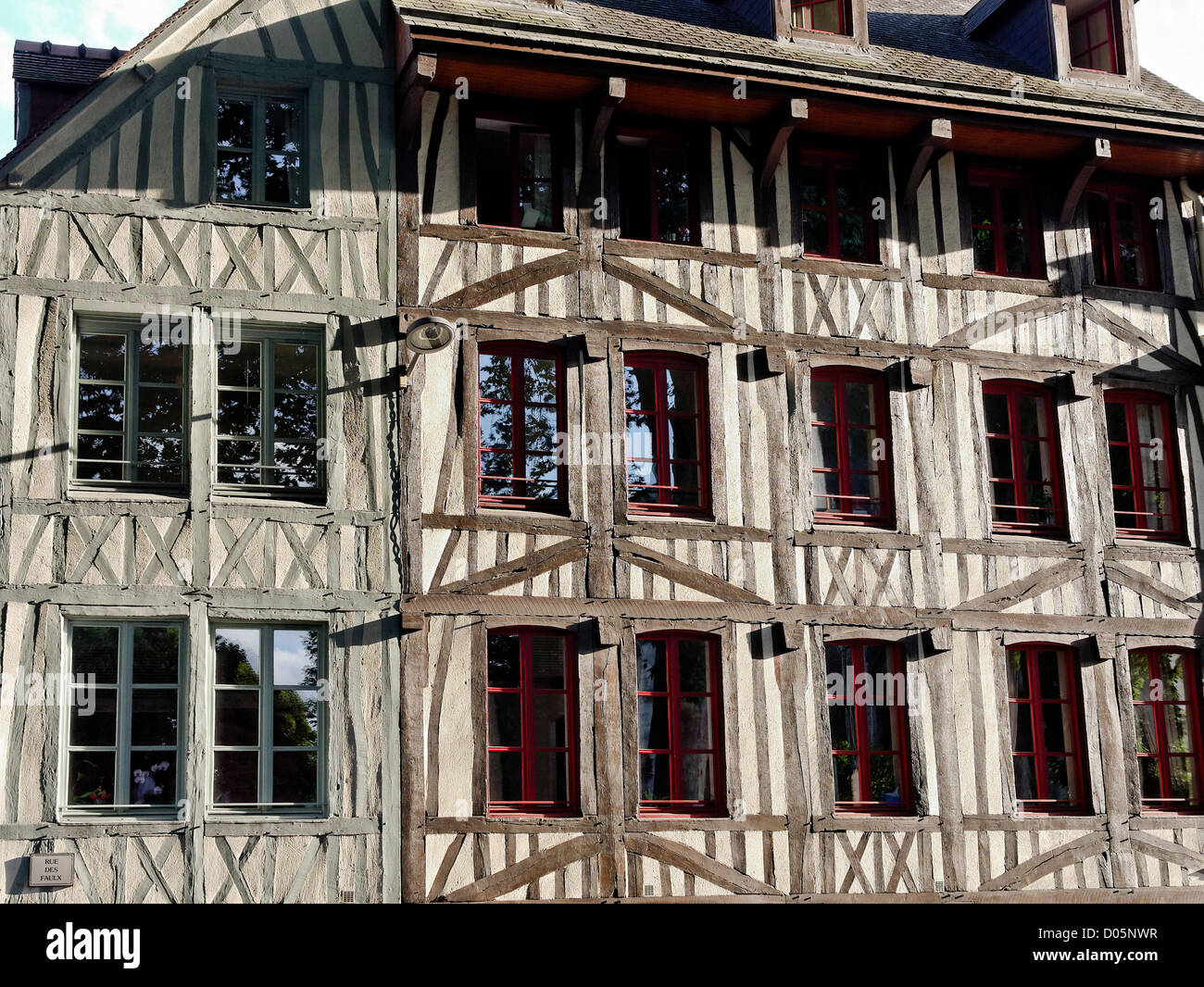 House build france hi-res stock photography and images - Alamy