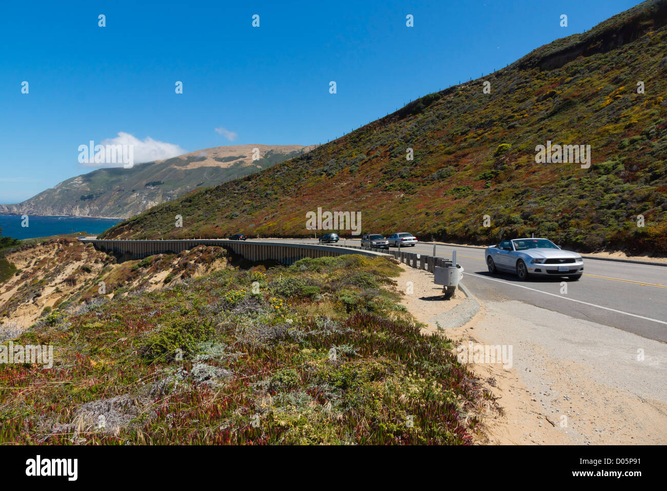 Cabrillo Highway, Route 1 Pacific Ocean drive. Big Sur national park ...