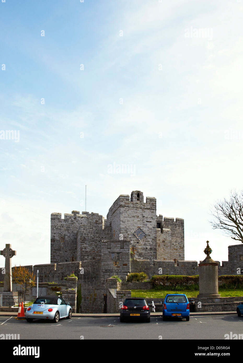 Castletown square hi-res stock photography and images - Alamy