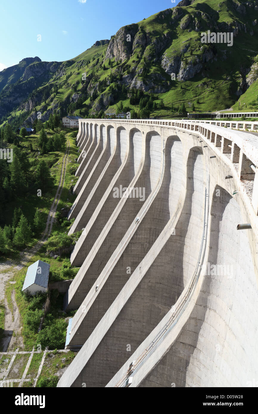 Lake fedaia dam hi-res stock photography and images - Alamy