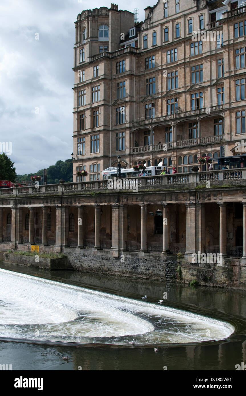 Bath Weir with buildings, Bath, UK Stock Photo - Alamy
