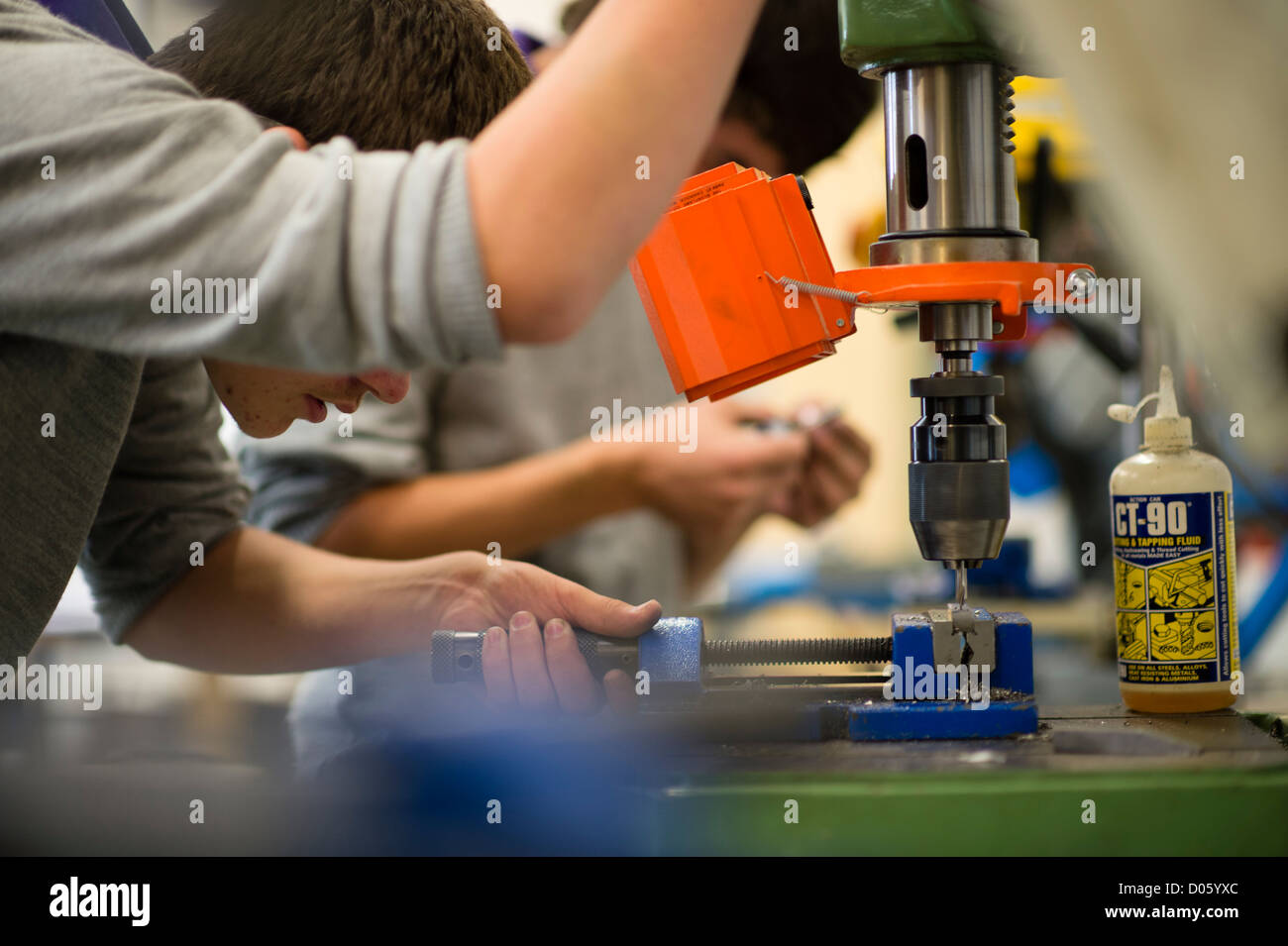 School pupils in design technology hi-res stock photography and images ...