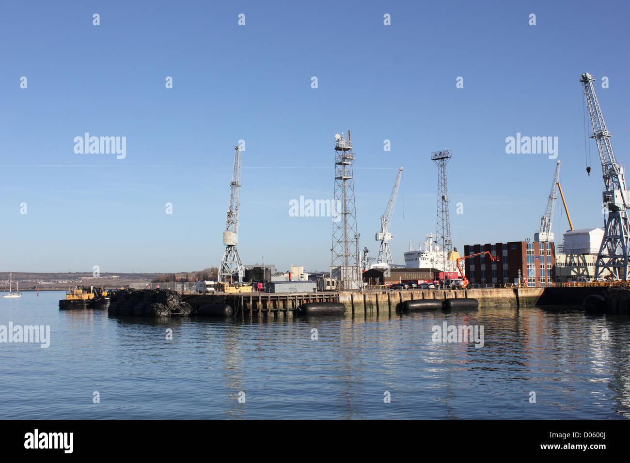 Dockside industry hi-res stock photography and images - Alamy