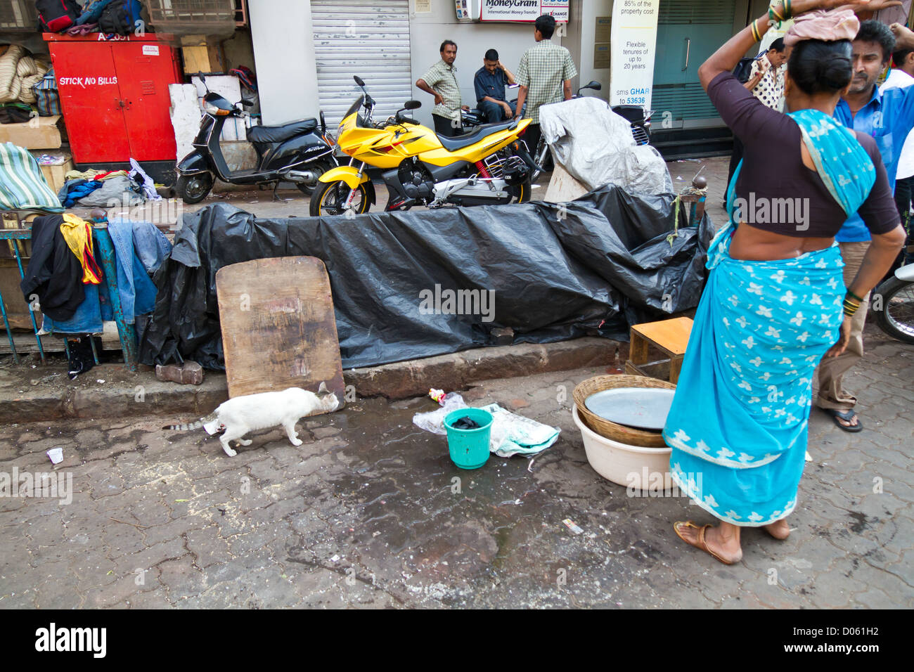 Typical Everyday Life in Mumbai, India Stock Photo - Alamy