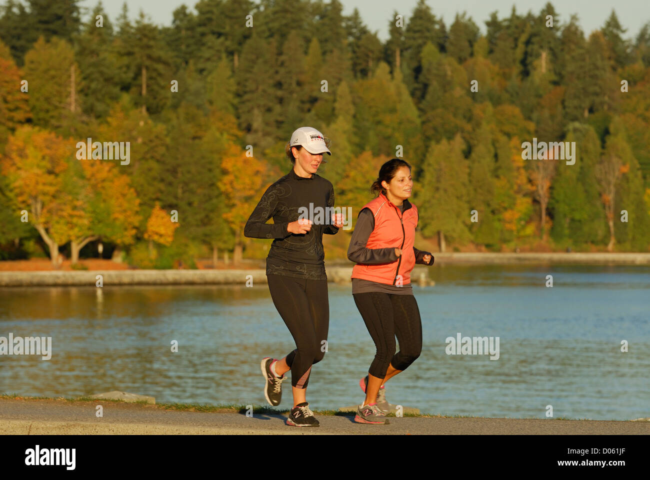 Stanley park and vancouver and joggers hi-res stock photography and ...