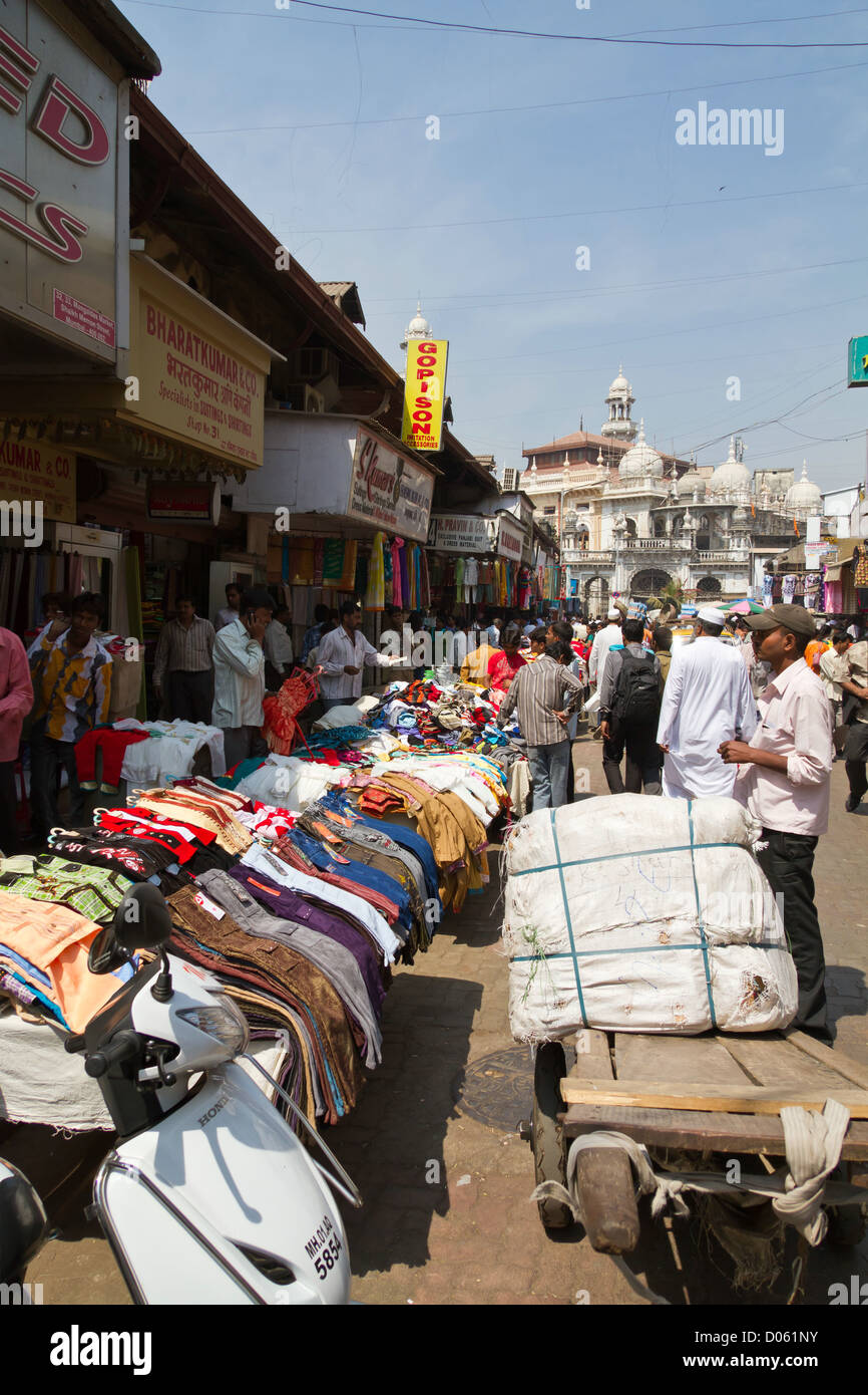 Typical Everyday Life in Mumbai, India Stock Photo - Alamy