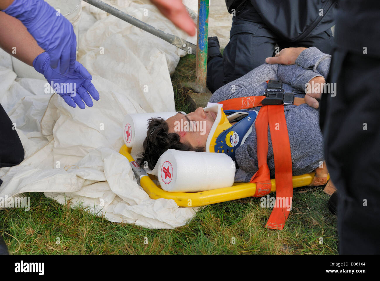 Man On Stretcher High Resolution Stock Photography and Images - Alamy