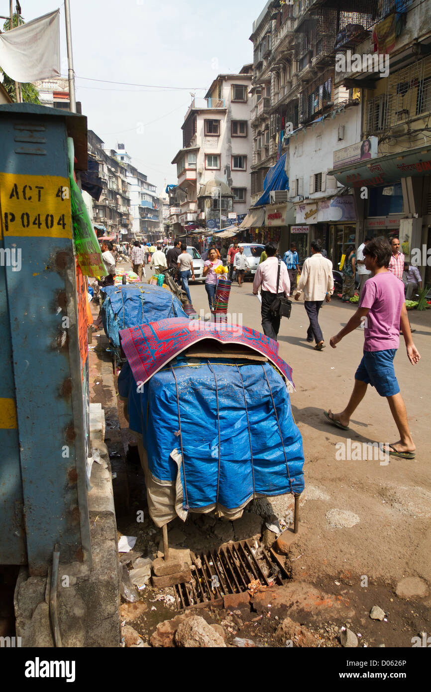 Typical Everyday Life in Mumbai, India Stock Photo - Alamy