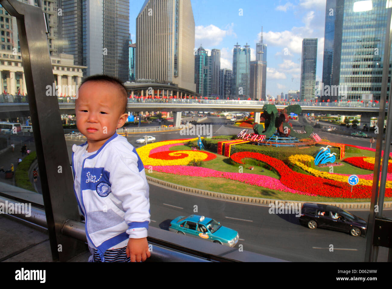 Lujiazui pedestrian bridge hi-res stock photography and images - Alamy