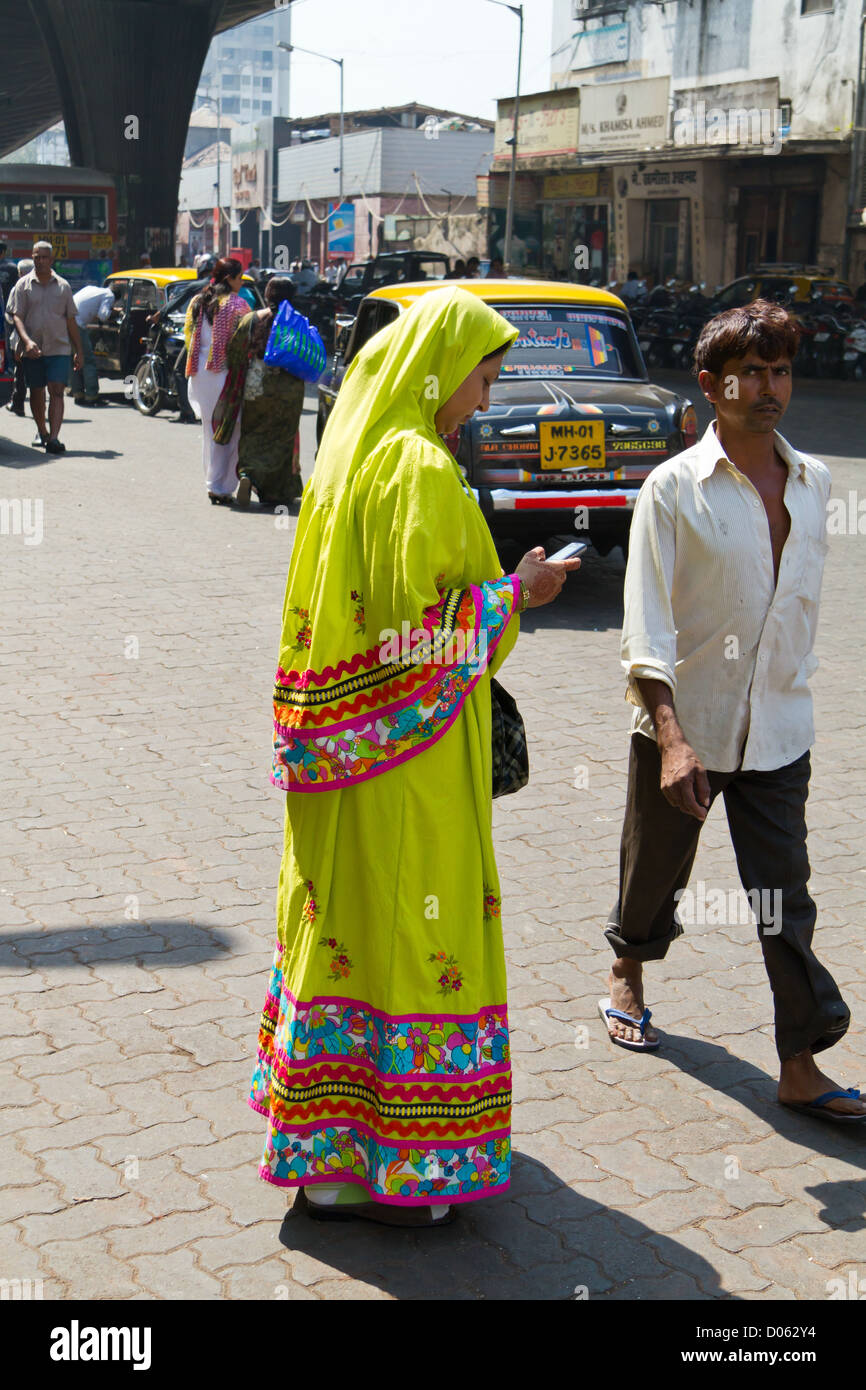 Typical Everyday Life in Mumbai, India Stock Photo - Alamy