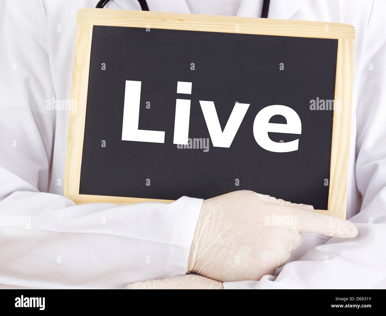 Doctor live hi-res stock photography and images - Alamy