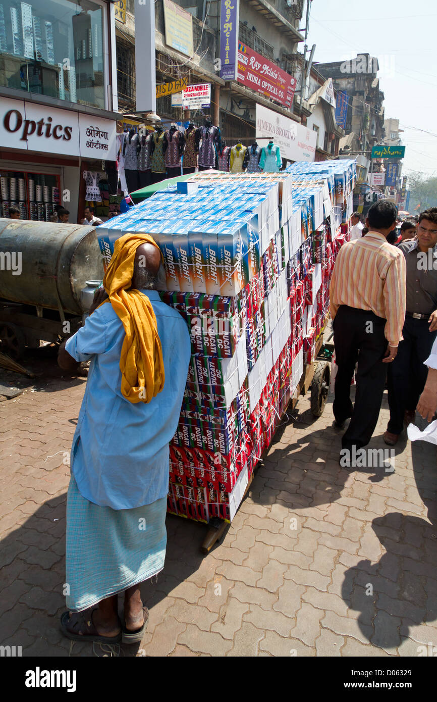 Overloaded cart hi-res stock photography and images - Alamy
