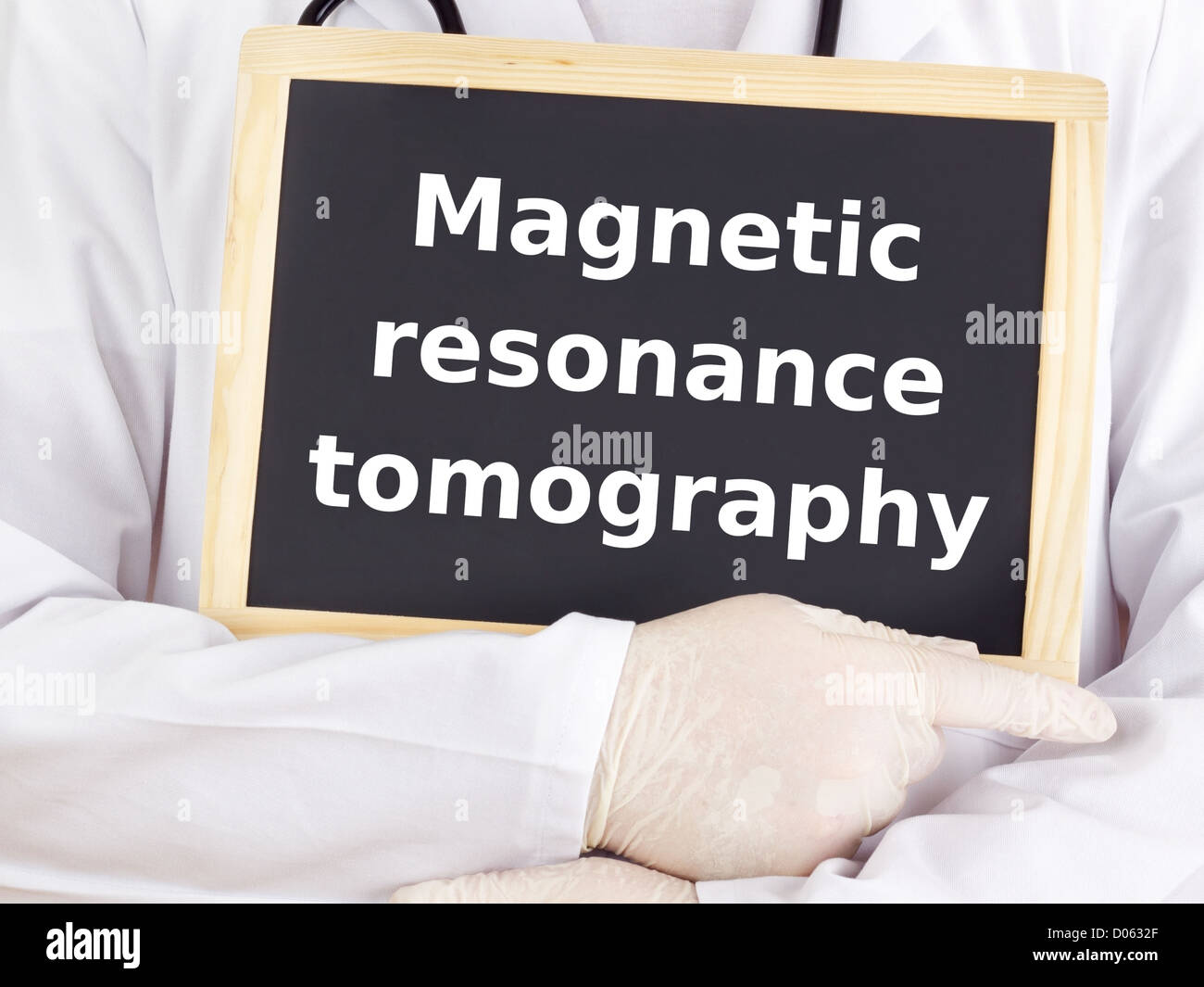 Nuclear magnetic resonance imaging hi-res stock photography and images ...