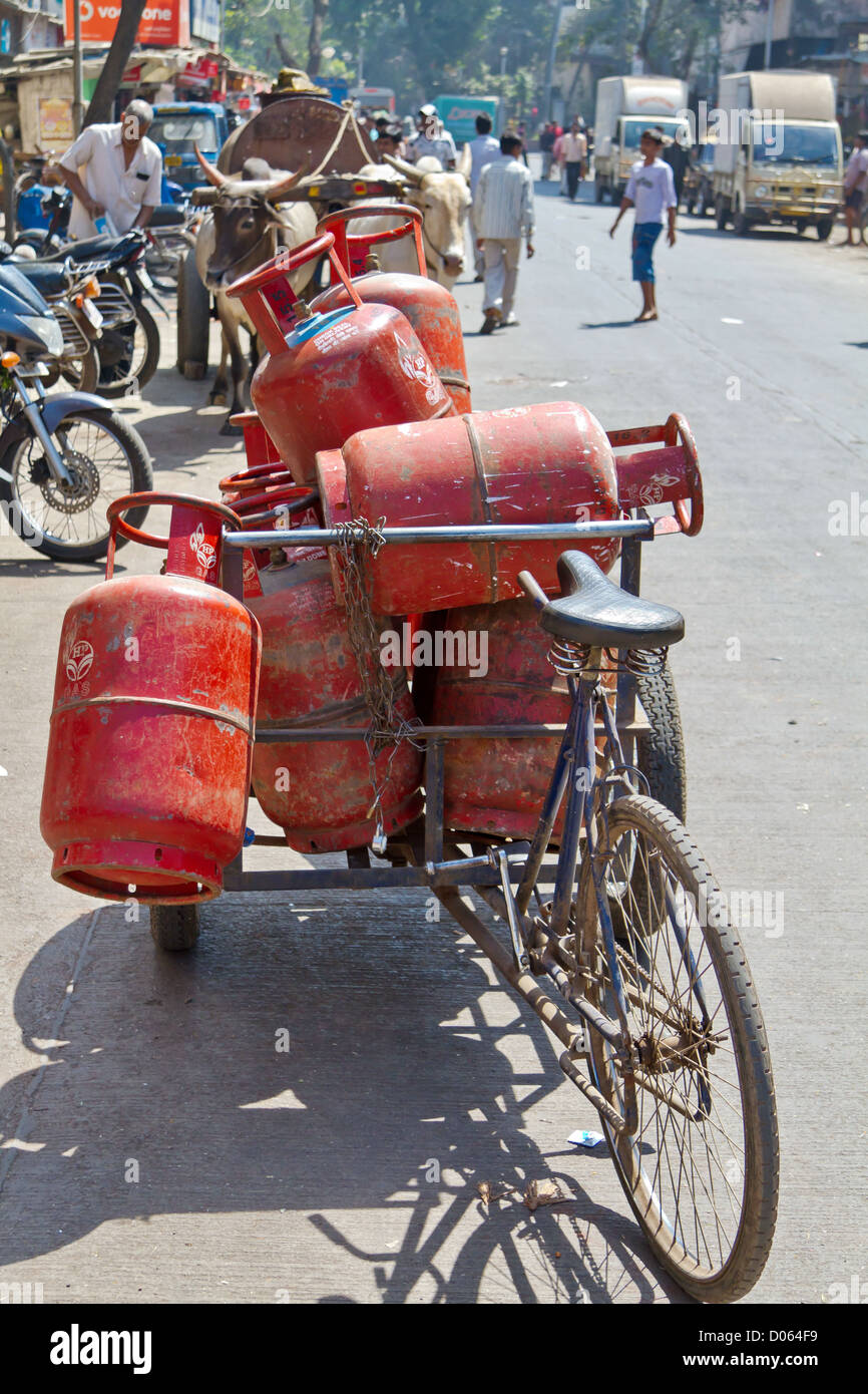 Cart with Gas Canisters in Mumbai, India Stock Photo - Alamy