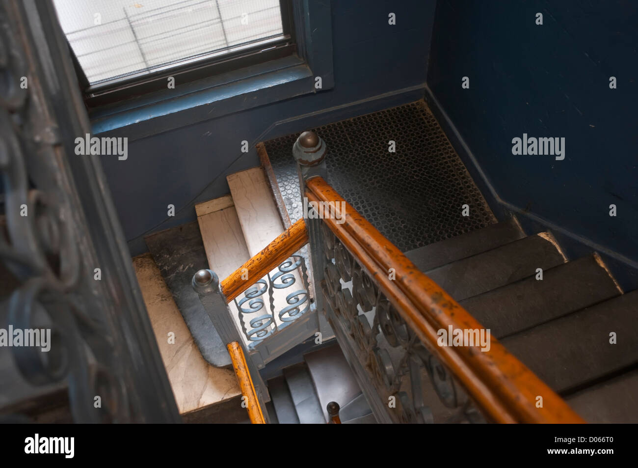 Tenement house new york hi-res stock photography and images - Alamy