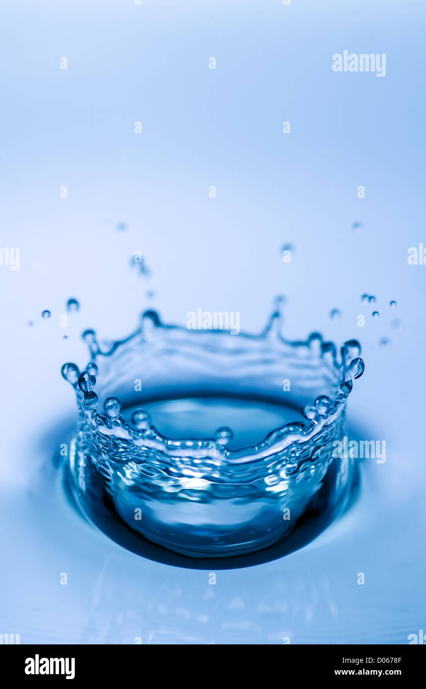 Water hits the ground hi-res stock photography and images - Alamy