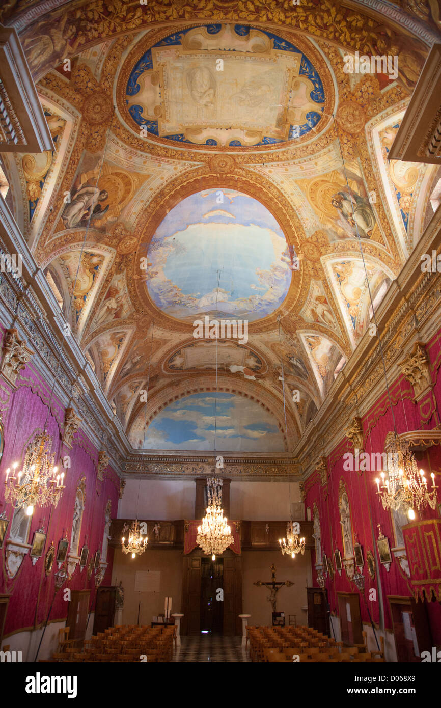 Inside chapel hi-res stock photography and images - Alamy