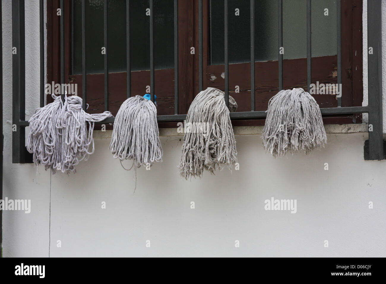 Drying rags hi-res stock photography and images - Alamy