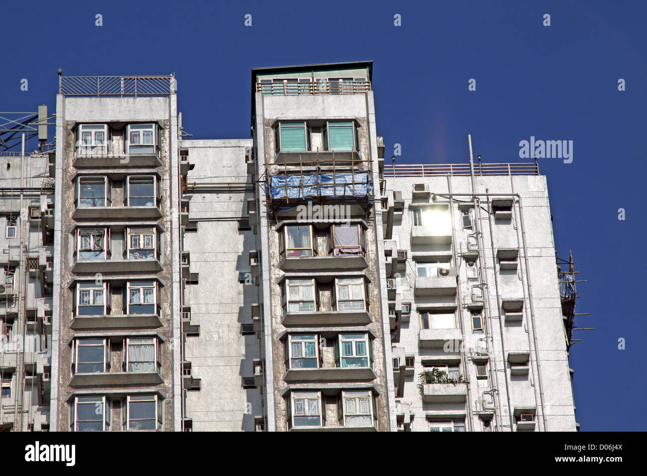 Hong Kong packed housing Stock Photo - Alamy