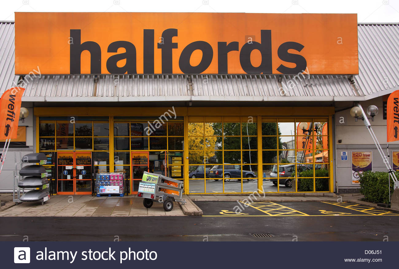 Halfords Retail Park Stock Photos & Halfords Retail Park Stock Images ...