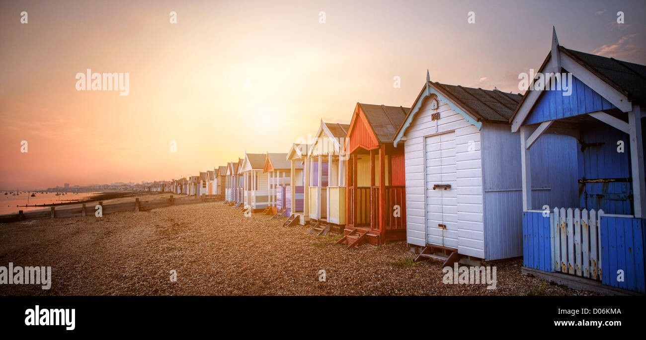 Colourful huts beach southend on sea hi-res stock photography and ...