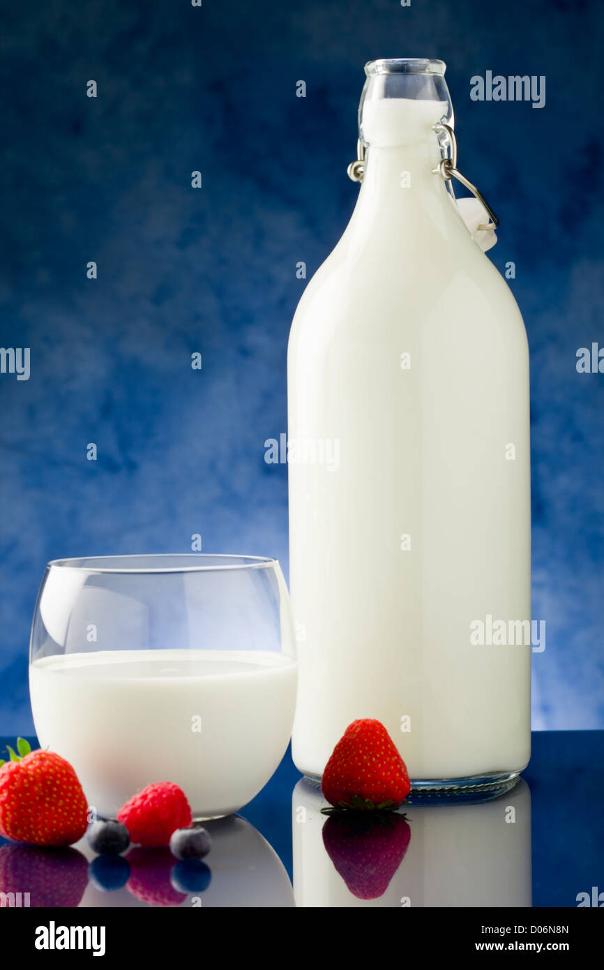 Fresh milk transparent glass hi-res stock photography and images - Alamy