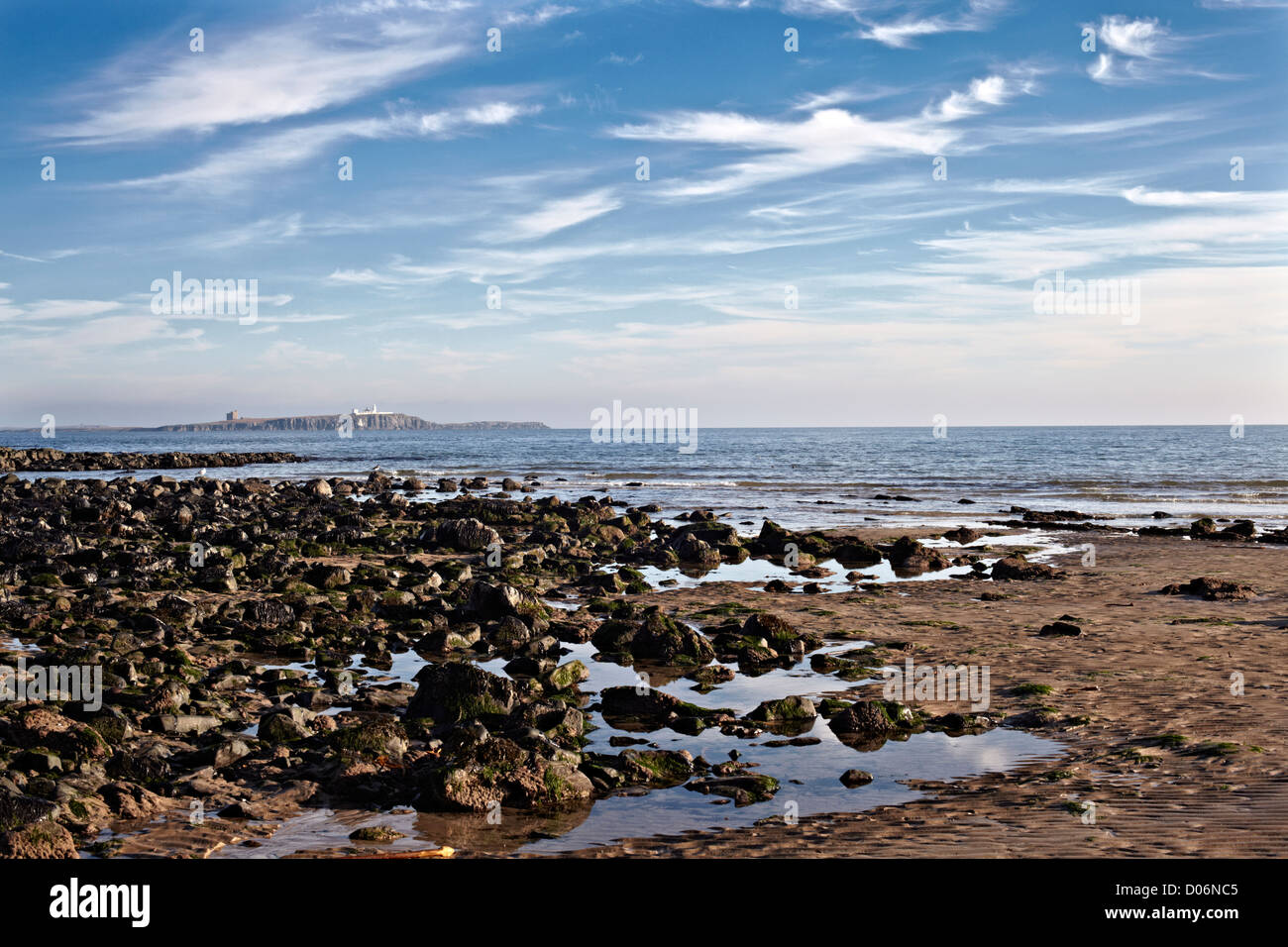 Low tide beach pool hi-res stock photography and images - Alamy