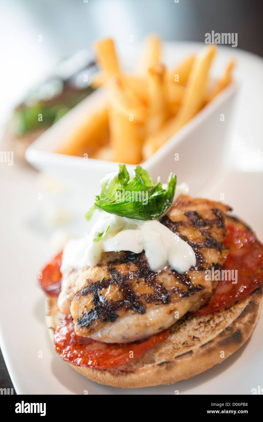 Chicken burger hi-res stock photography and images - Alamy