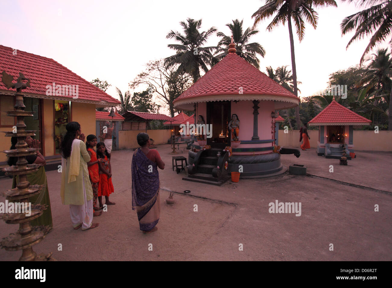 Kerala temple architecture hi-res stock photography and images - Alamy