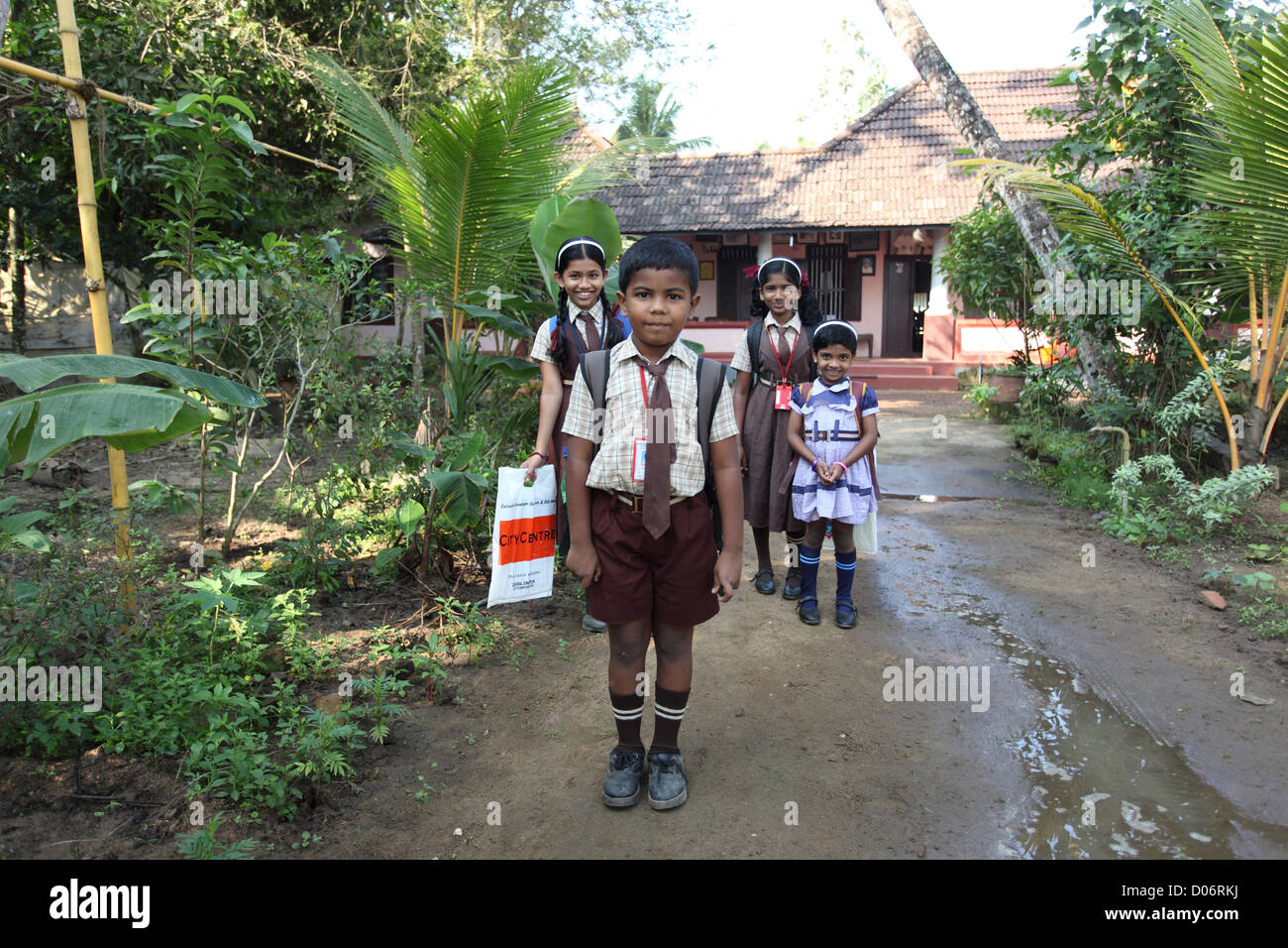 Kerala children hi-res stock photography and images - Alamy