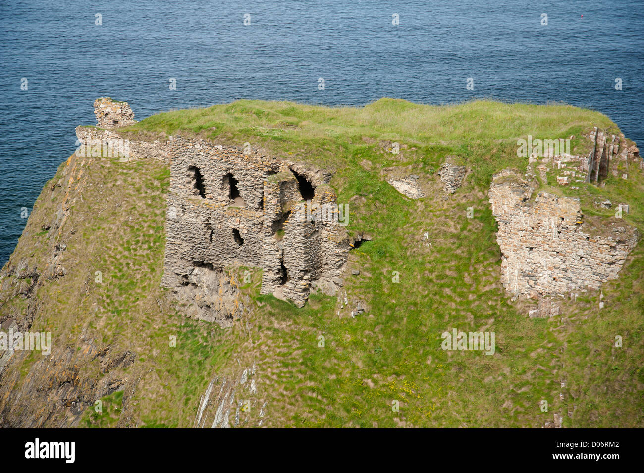 Findlater Castle ruins overlooking the Moray Firth and North Sea ...