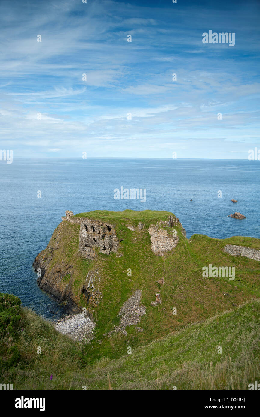 Findlater Castle ruins overlooking the Moray Firth and North Sea ...