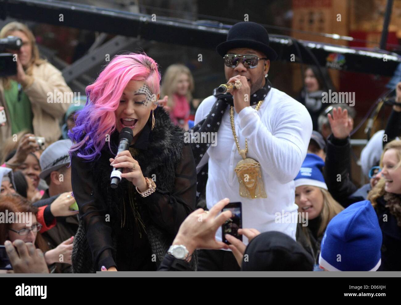 Sia flo rida today show today show celebrity candids paparazziec hi-res ...