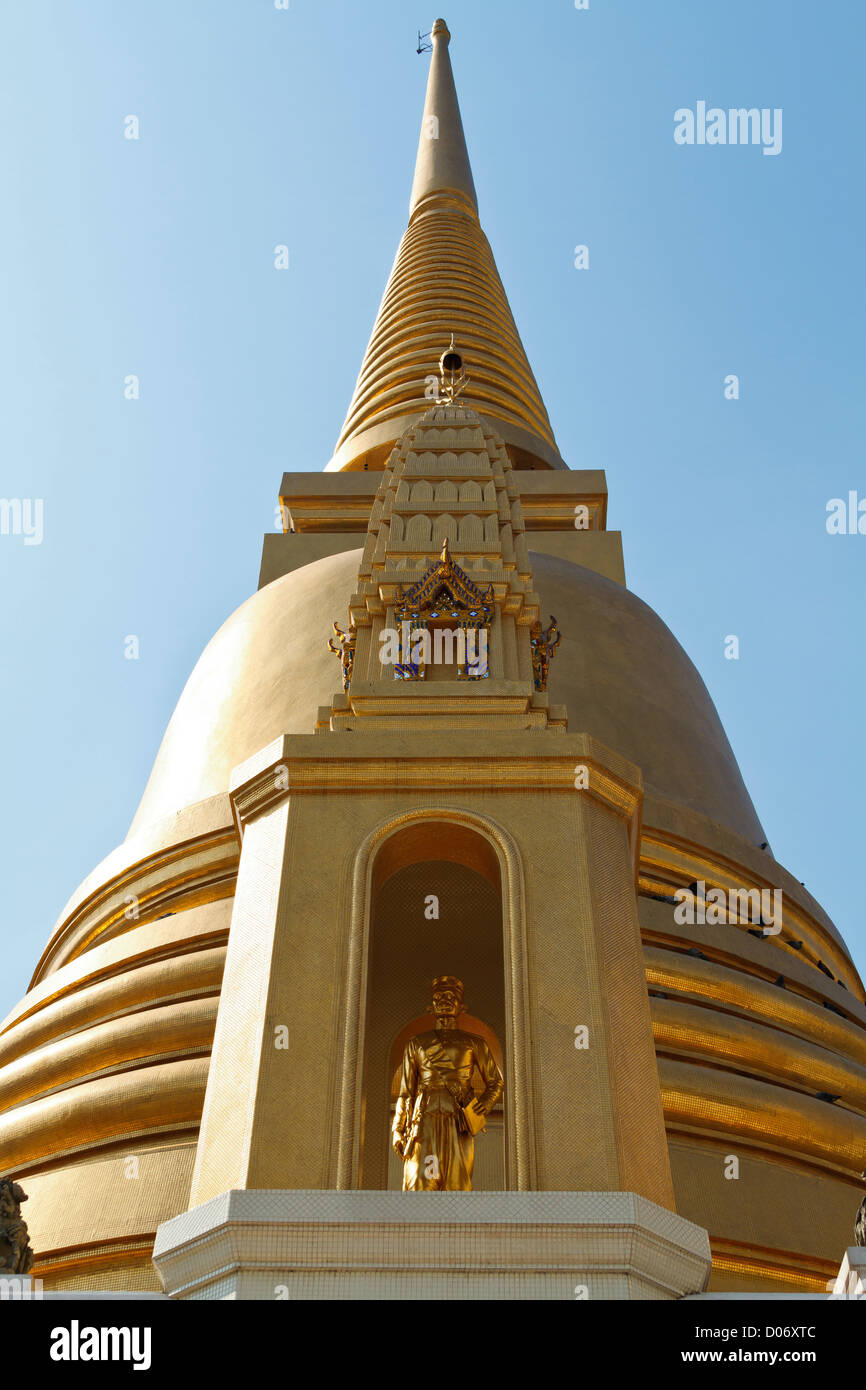 The golden Stupa of the Temple Wat Bowon in Bangkok, Thailand Stock ...