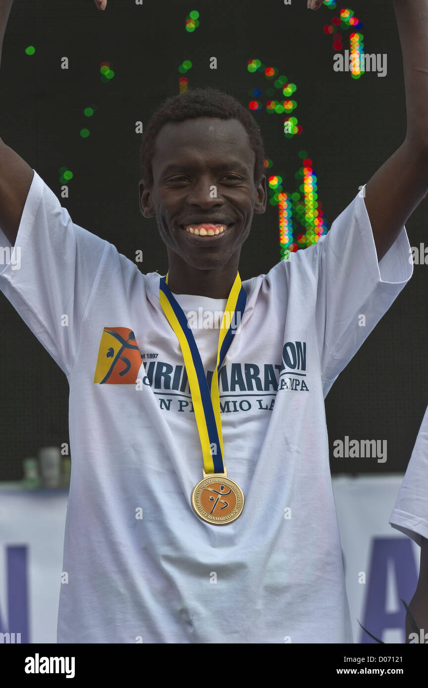 Marathon winner podium hi-res stock photography and images - Alamy
