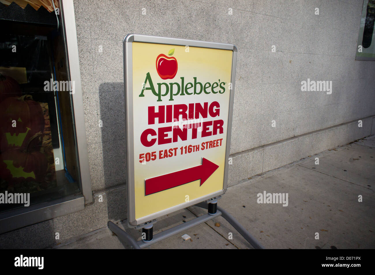 Applebees sign hi-res stock photography and images - Alamy
