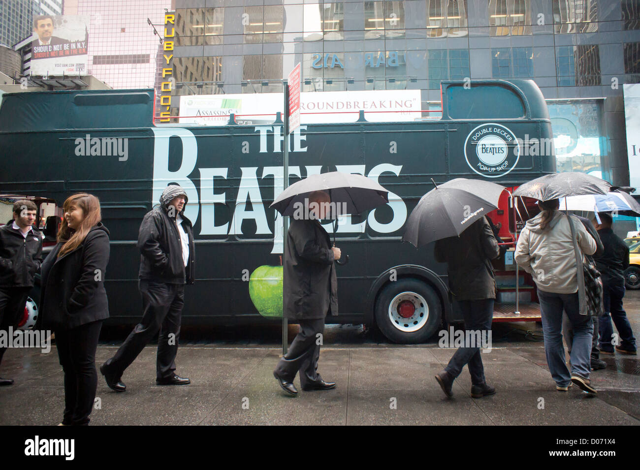 Mobile pop-up store in a converted tour bus in New York sells re ...