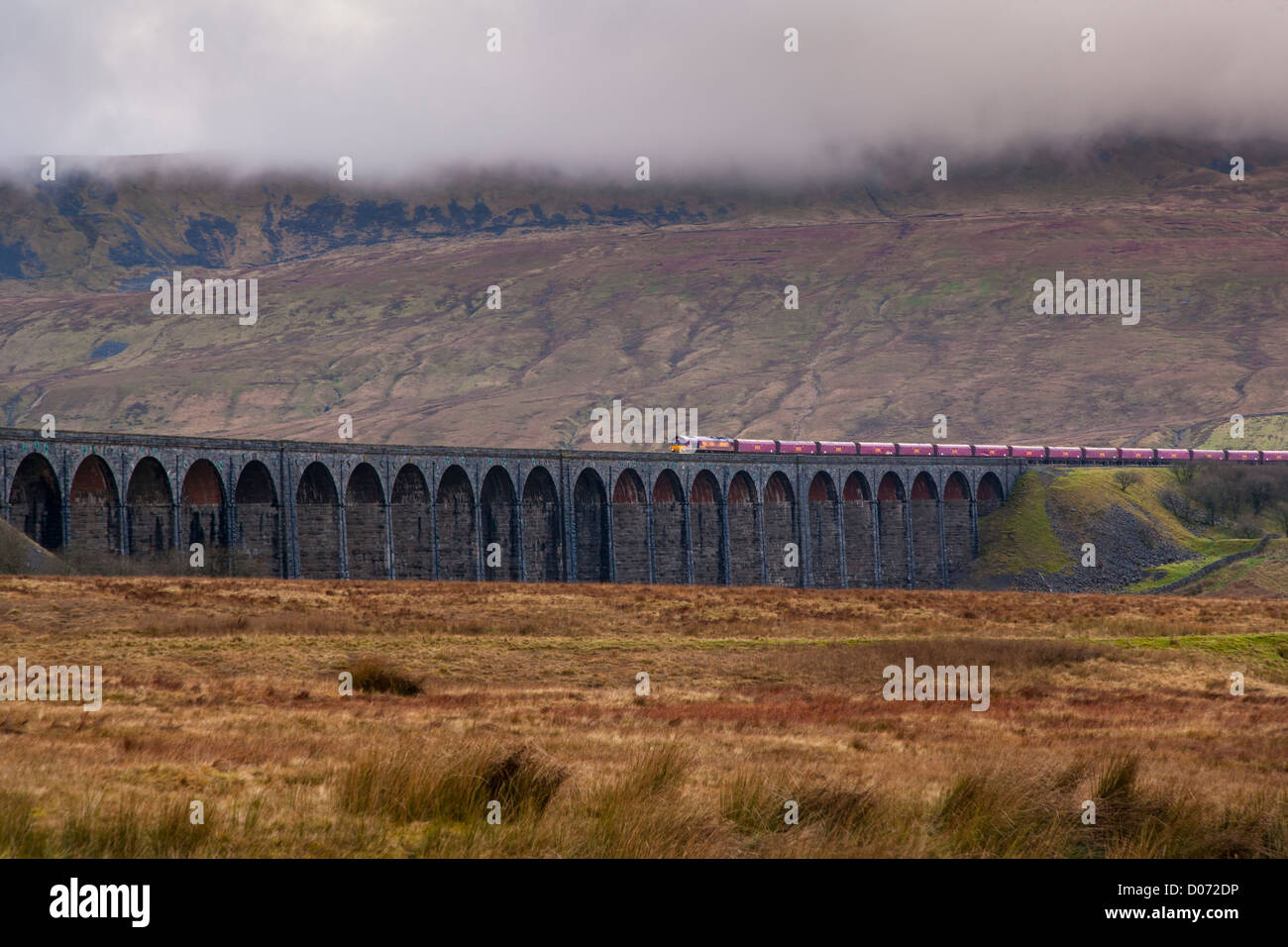 Diesel Train on the Ribblehead Viaduct Stock Photo - Alamy