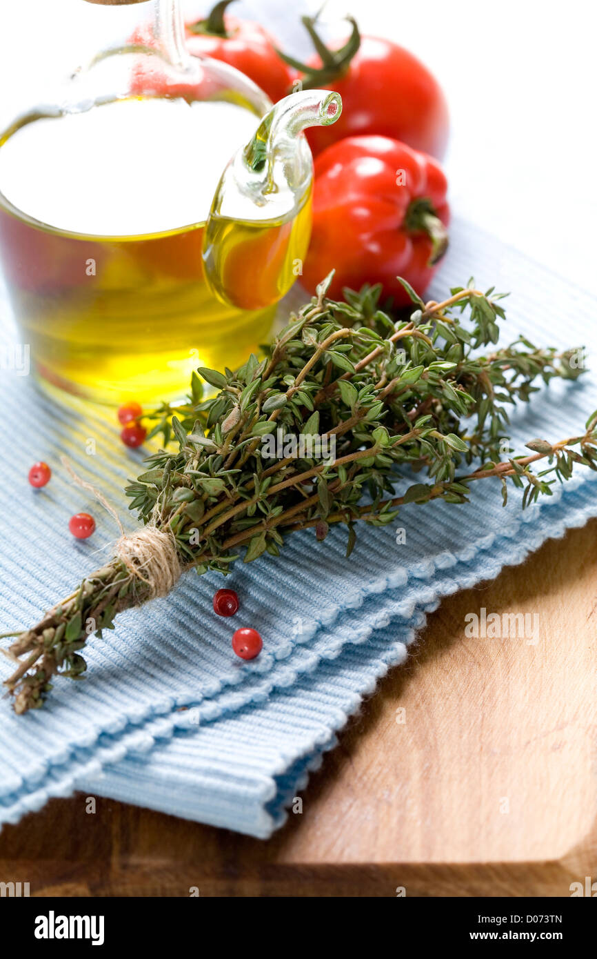 Olive oil bottle illustration hi-res stock photography and images - Alamy