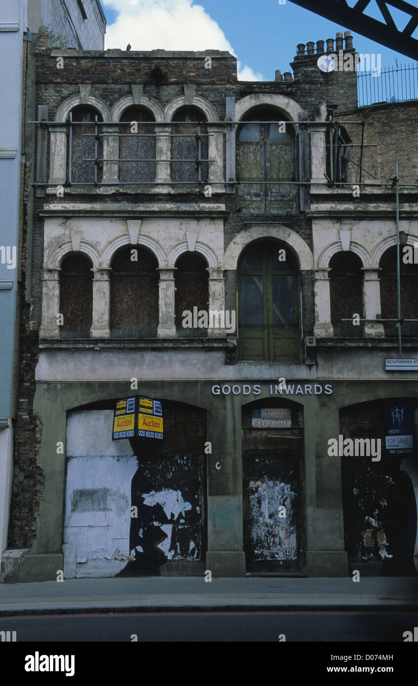 Derelict factories uk hi-res stock photography and images - Alamy